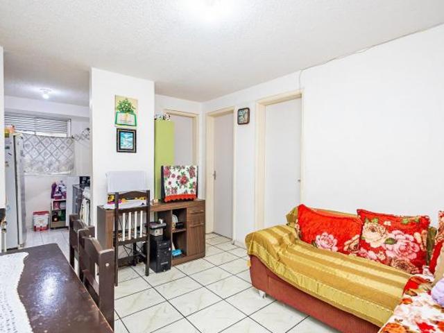 Apartamento dois quartos a venda em Colombo!