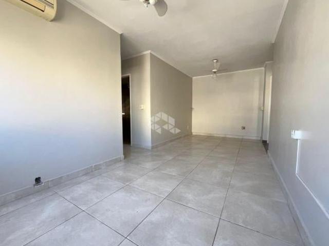Apartamento dois quartos no Menino Deus com vaga
