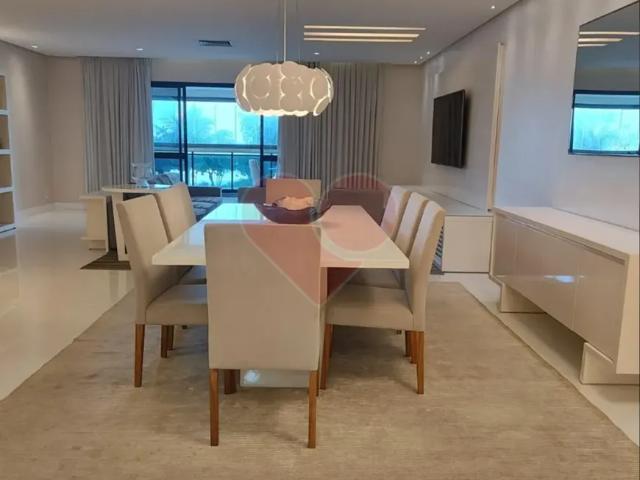 Apartamento dos Sonhos no Waterways: Vista Mar, 280 m2 4 Suítes e Lazer Completo na Barra