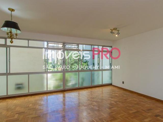 Apartamento dos Seus Sonhos na Rua Mario Ferraz! Não Perca!