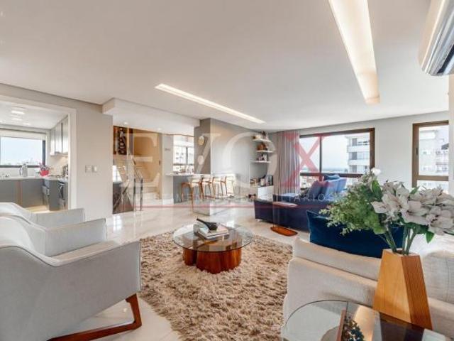 Apartamento duplex 3 dormitórios no Mont Serrat 3 vagas