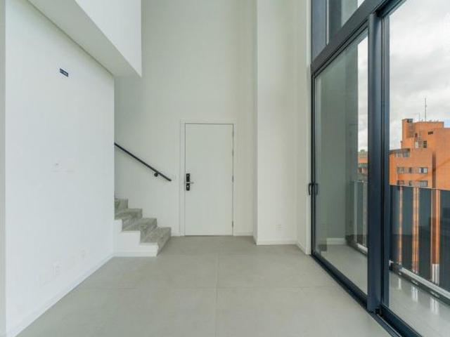 Apartamento Duplex, 02 Suítes, 02 Vagas, Sacada e Churrasqueira, Batel, Curitiba