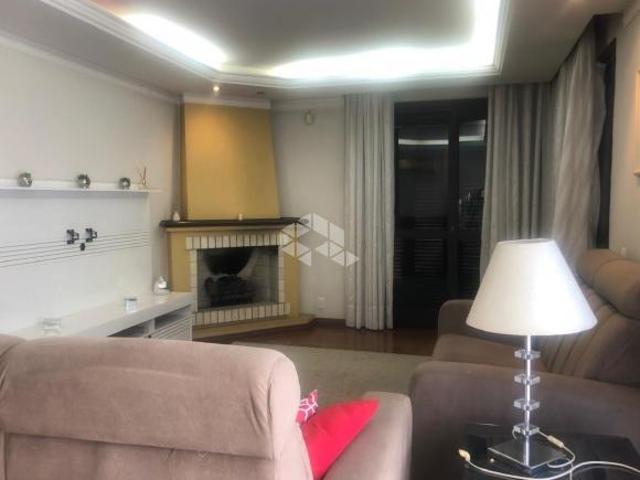 Apartamento Duplex 4 Dormitórios no Bairro Centro em Caxias do Sul