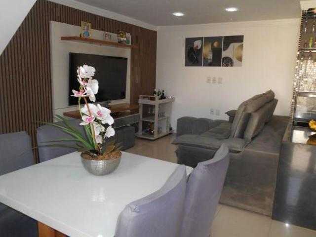 Apartamento duplex c/ perfil de casa