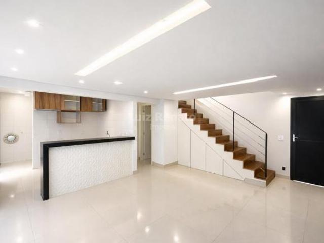 Apartamento duplex com área privativa à venda no bairro São Pedro