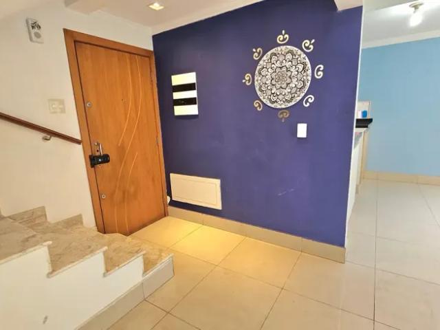 Apartamento duplex com carinha de sobrado