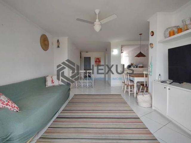 Apartamento duplex com varanda e lazer na Praia da Enseada, Guaruja