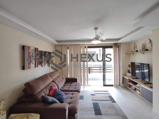 Apartamento duplex com varanda e lazer na Praia da Enseada, Guaruja