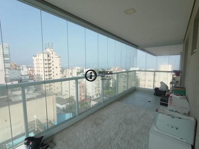 Apartamento duplex com vista mar