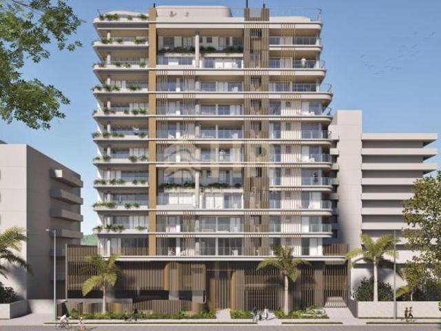 Apartamento duplex com 04 suítes e 03 vagas de gar