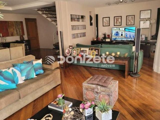 Apartamento Duplex com 212 m², 3 suítes e 3 vagas | Vila Gilda, Santo André