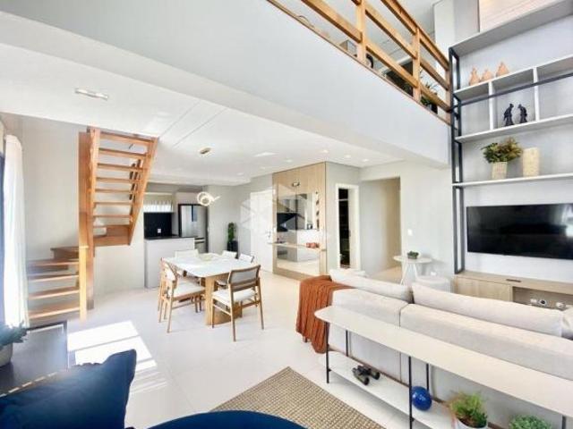 Apartamento duplex com 3 dormitórios, sendo 2 suítes, mobiliado, decorado, sol, vista, andar alto e