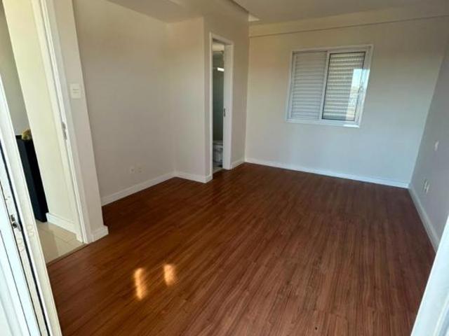 Apartamento Duplex com 3 quartos para alugar em Varginha, no bairro Santa Luiza
