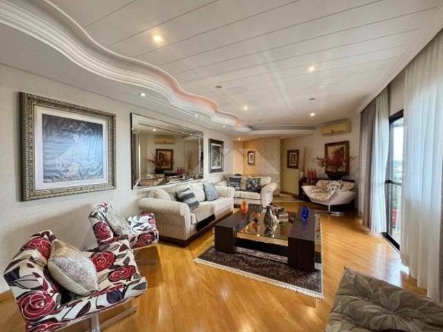 Apartamento Duplex com 4 suítes à venda, 384 m² por R$ 2.700.000 Edifício Maison Classic Foz do