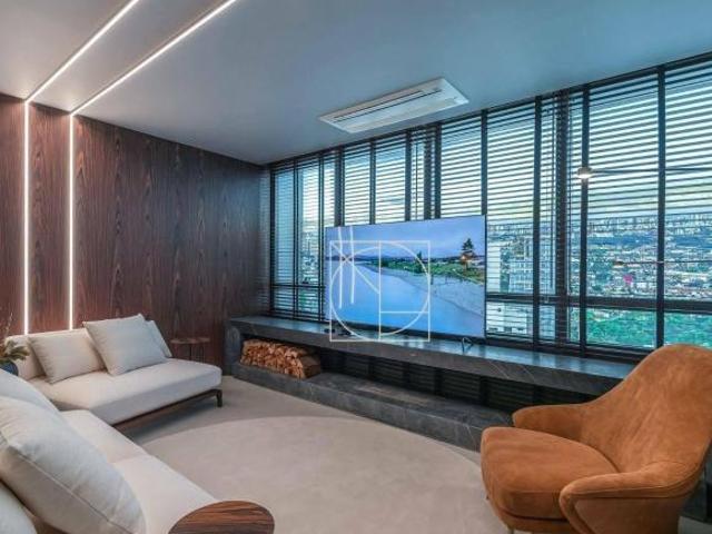 Apartamento Duplex com 4 suítes R$ 13.730.082,98 Ecoville