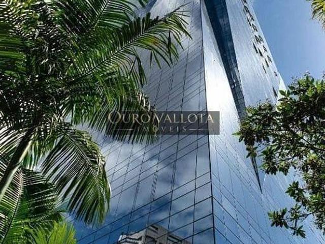 Apartamento duplex com 575m² AP 230220V