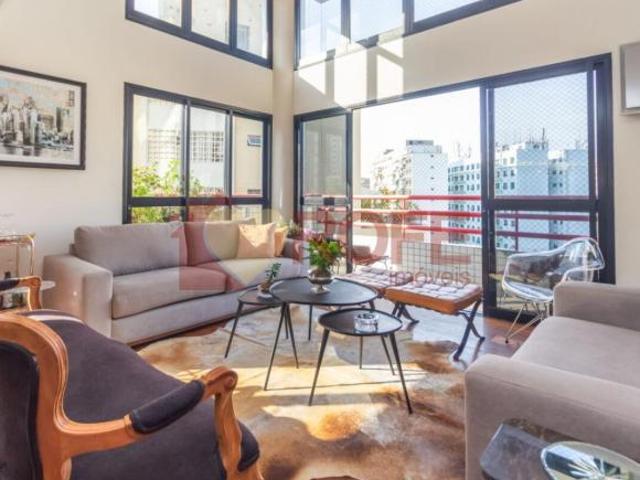 Apartamento Duplex com 5 dormitórios, 4 suítes, 3 vagas e com 170m² Itaim