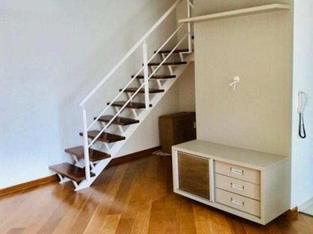 Apartamento duplex com 68m² de área útil, 2 quartos, 2 banheiros, 2 Vagas
