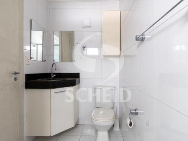 Apartamento duplex com 74m² muito bem distribuídos, em rua calma, muito iluminado e ventilado