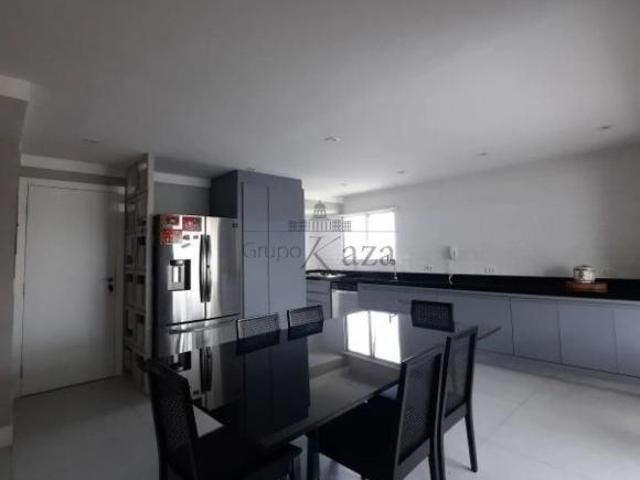Apartamento Duplex Cerqueira César 2 Dormitórios 140m²