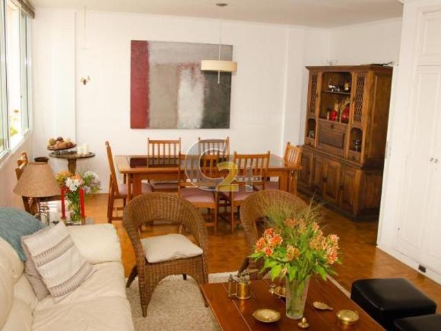 Apartamento Duplex á vemda em Higienópolis, 4 quartos, 1 suíte, 1 vaga de garagem