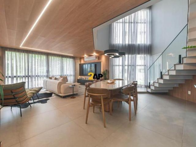 Apartamento Duplex à venda com 150m²: 3 quartos sendo 1 suíte e 3 vagas. Campo Belo
