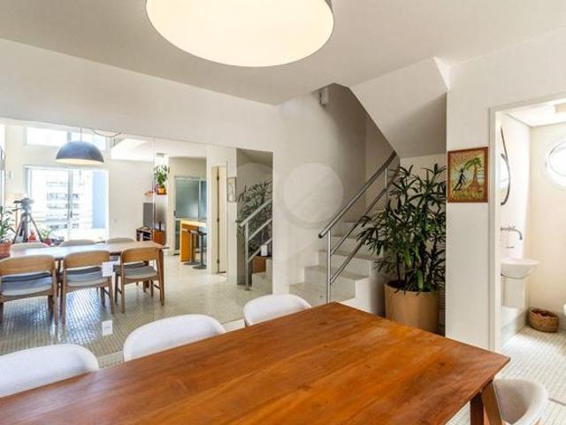 Apartamento duplex à venda em Vila Madalena