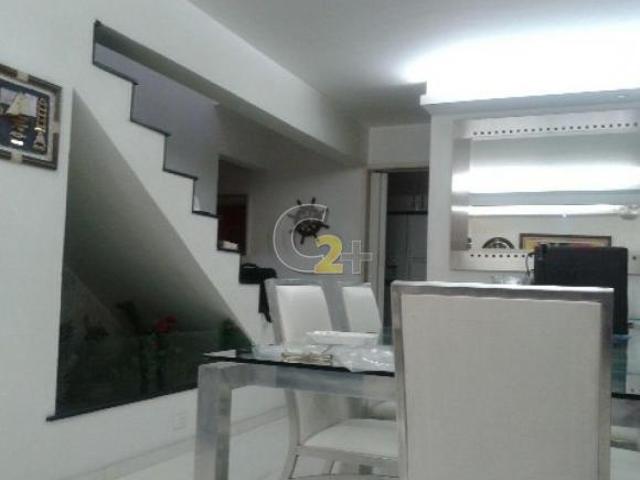 Apartamento Duplex à venda em Perdizes com 3 quartos, sendo 1 suíte e 4 vagas
