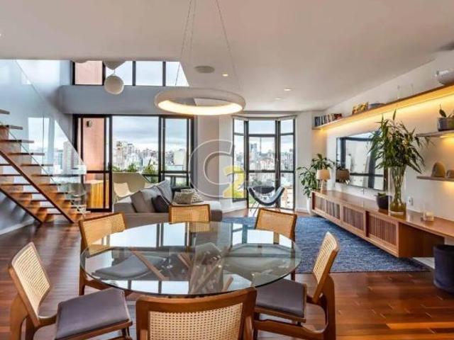 Apartamento Duplex à venda em Pinheiros com 2 suítes e 2 vagas