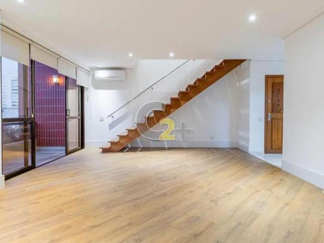 Apartamento Duplex à venda em Pinheiros com 2 suítes e 2 vagas