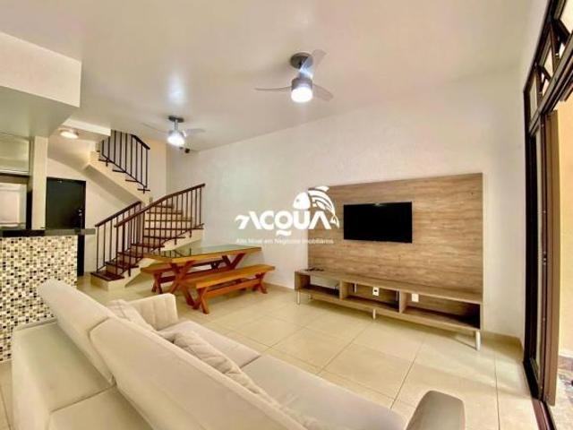 Apartamento duplex a venda na Praia da Enseada