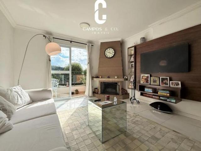 Apartamento Duplex no Village de La Coline Campos do Jordão 2 Suítes Próximo ao Capivari