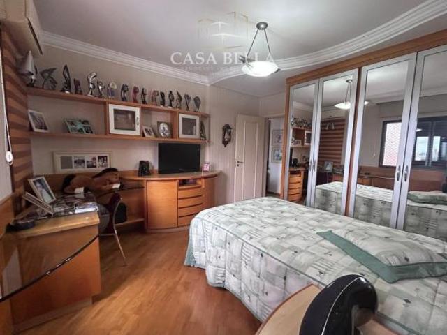 Apartamento Duplex á venda no Edifício Maison Classic no centro de Foz do Iguaçu