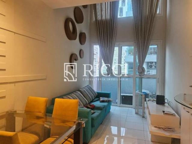Apartamento duplex à venda no Gonzaga Santos RICCI