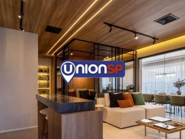 Apartamento Duplex à Venda no Ibirapuera, SP