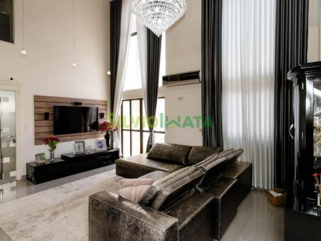 Apartamento duplex à venda por R$ 1.980.000,00 na Zona 01, Maringá PR