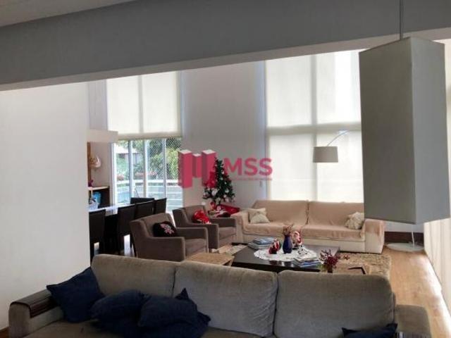 Apartamento Duplex Altíssimo Padrão em Moema