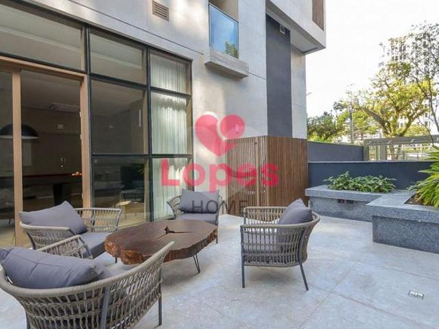 Apartamento duplex alto padrão com 2 suítes e 3 vagas no coração do Batel, Curitiba