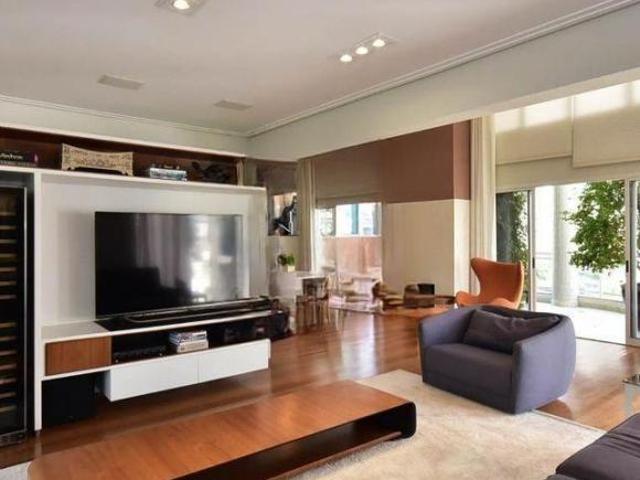 Apartamento Duplex Alto Padrão de 210m² com 3 Suítes e 3 Vagas na Vila Andrade