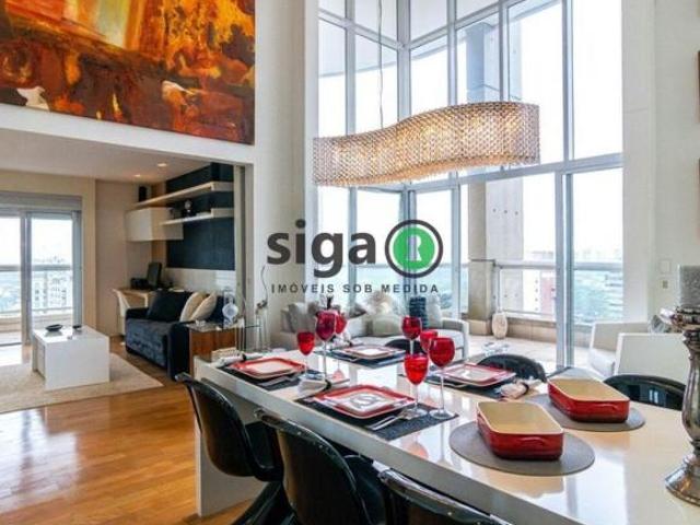 Apartamento Duplex Alto Padrão na Vila Nova Conceição de 2 Suítes com 3 Vagas à Venda