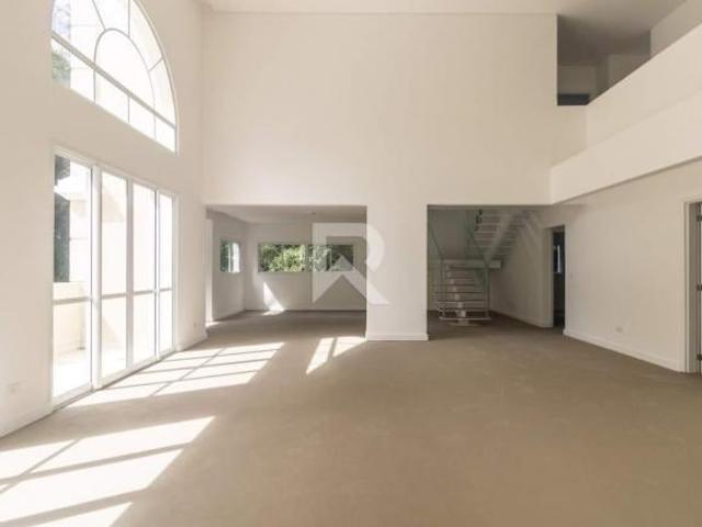 Apartamento Duplex Garden com 5 Quartos, 2 Suítes e Área Gourmet Venda 300m² Mossungue Curitib