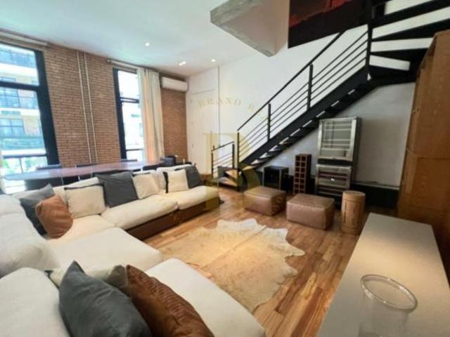 Apartamento duplex de 144m², com 03 quartos e 03 vagas no Itaim Bibi