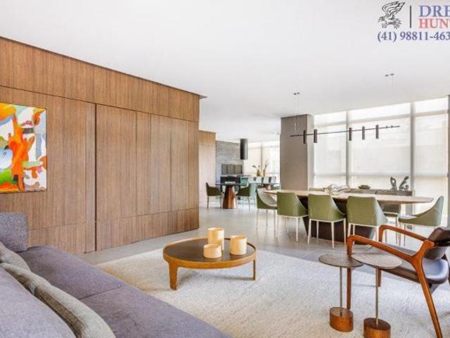 Apartamento Duplex de 194.61m² no bairro Centro, com 3 suítes, 5 banheiros e 2 vagas de garagem