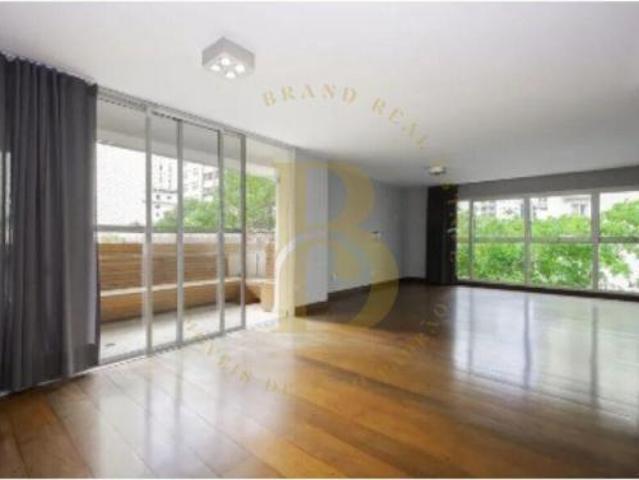 Apartamento Duplex de 223m² à venda no Jardim Paulista com 3 quartos e 2 vagas