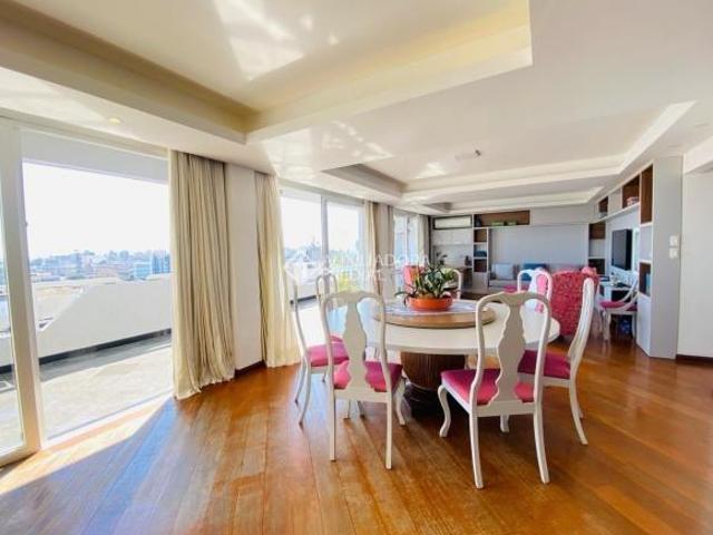 Apartamento duplex de 278 m² de área privativa 4 quatro quartos sendo 2 duas suítes e 2 dois box