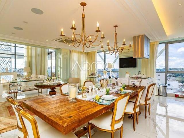 Apartamento duplex de 2 Suítes com vista para o Pa