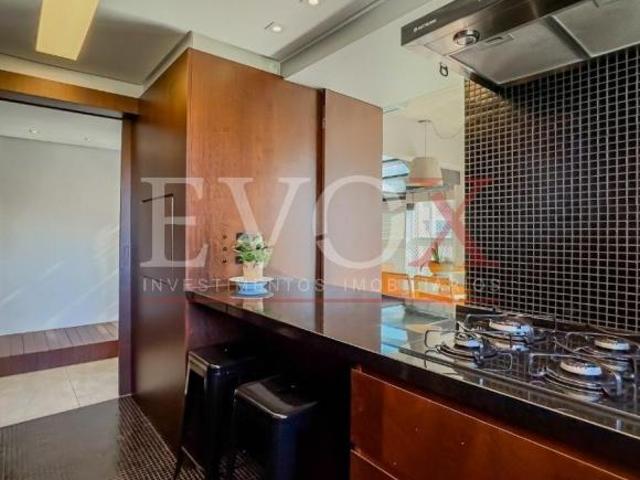 Apartamento duplex de 2 suítes com 104m² e 2 vagas em condomínio à venda em Porto Alegre RS, Petrópo