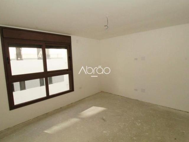 Apartamento Duplex de 2 suítes à Venda no Batel –