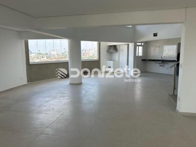 Apartamento Duplex de 316 m² em Vila Assunção, Santo André – 6 Quartos, 7 Vagas e Financiamento
