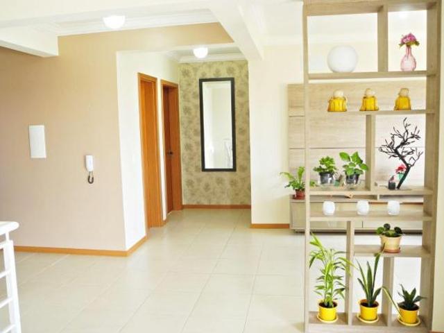 Apartamento duplex de 4 dormitórios em região privilegiada. Semi mobiliado